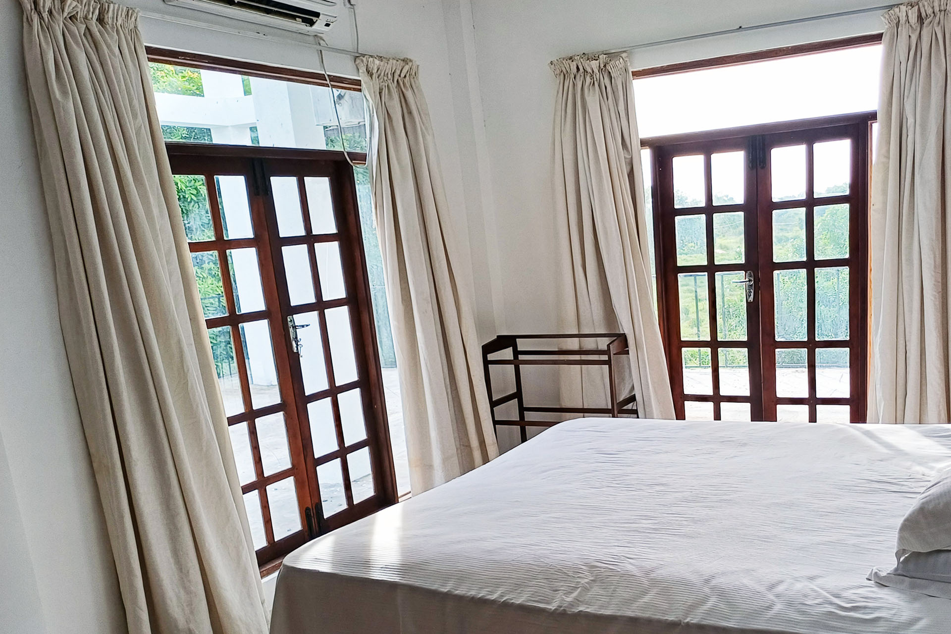 Comfortable Rooms at OSHKI Resort - Book Now